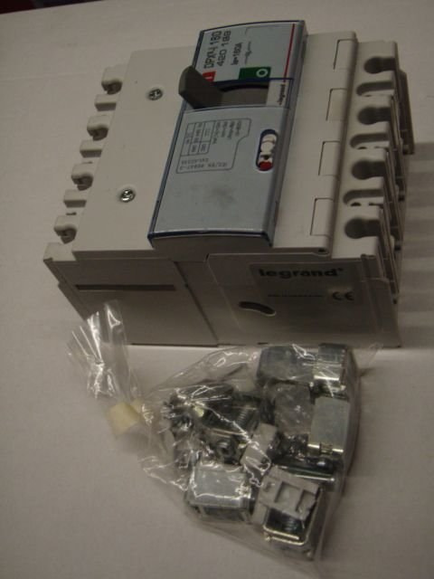 DPX3 I 160 four-pole isolation switch disconnector 160A | SPS24